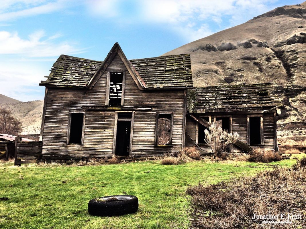 26 Old Abandoned Buildings in Oregon That'll Amaze You