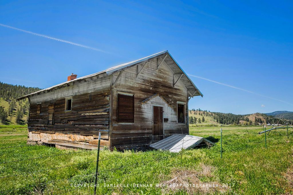 26 Historic Oregon Schoolhouses Still Standing Today