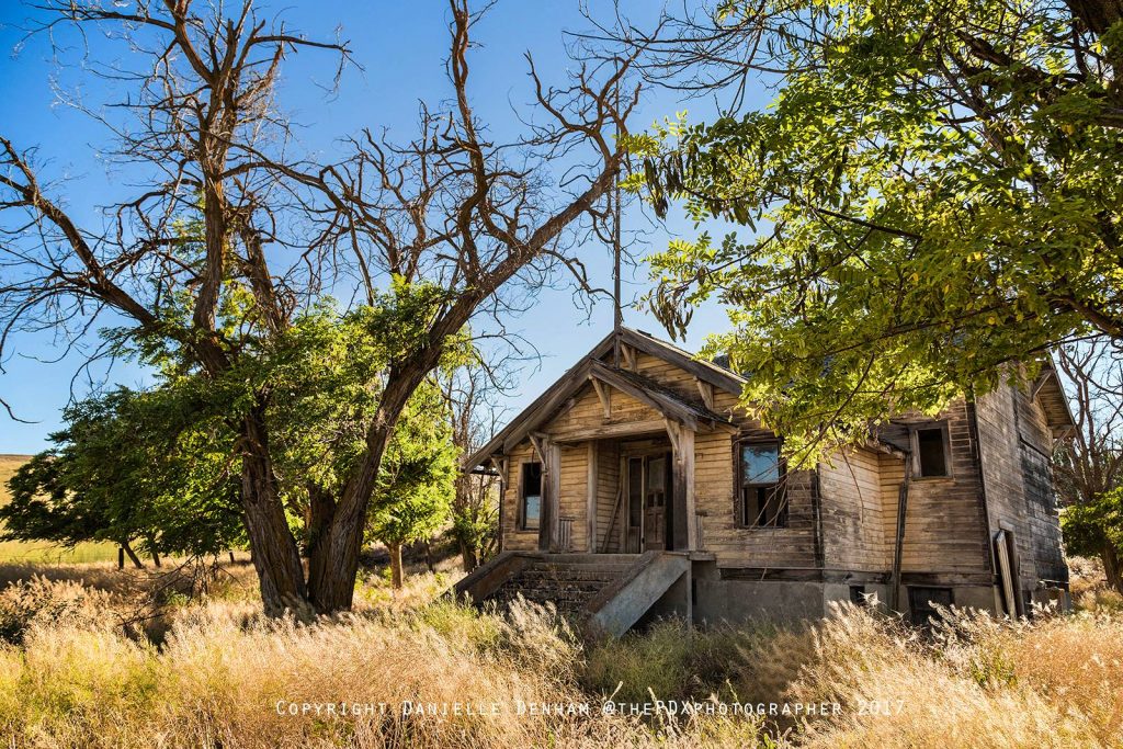 26 Historic Oregon Schoolhouses Still Standing Today