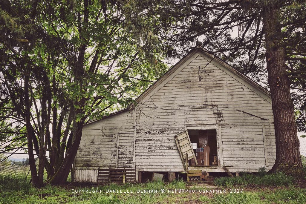 26 Historic Oregon Schoolhouses Still Standing Today