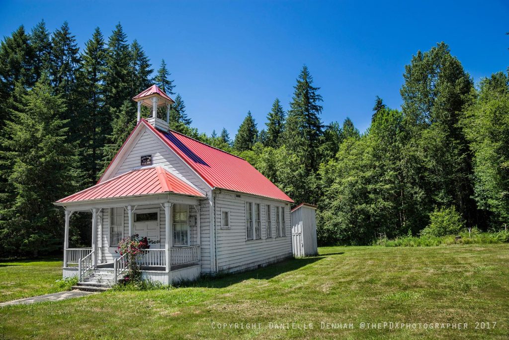 26 Historic Oregon Schoolhouses Still Standing Today