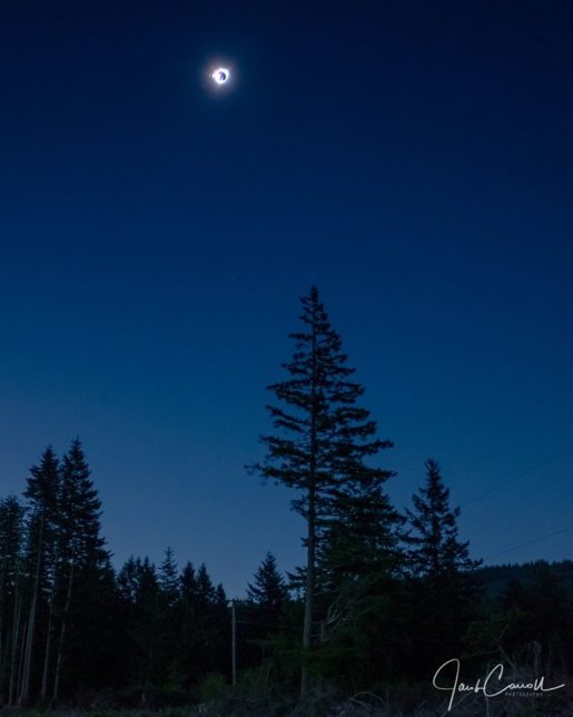 15 Awe-Inspiring Solar Eclipse Pictures Captured in Oregon
