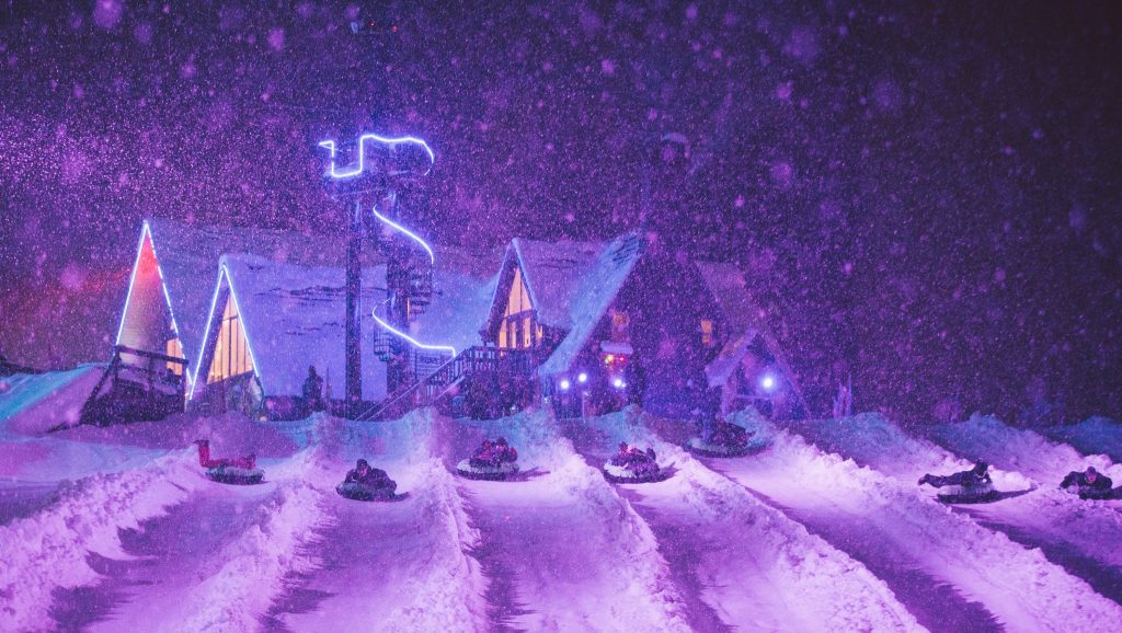 Cosmic Tubing Is A Thing In Oregon, And It's The Ultimate Winter Rush