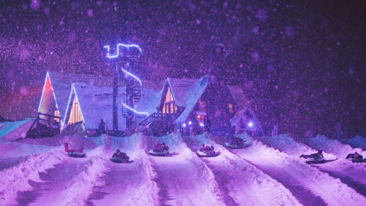 Cosmic Tubing Is A Thing In Oregon, And It's The Ultimate Winter Rush