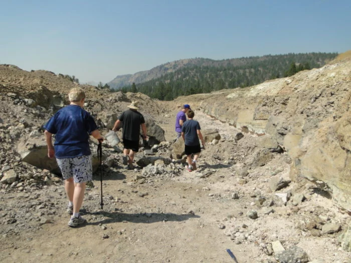 This Awesome Rock Ranch in Oregon Offers a Unique Experience