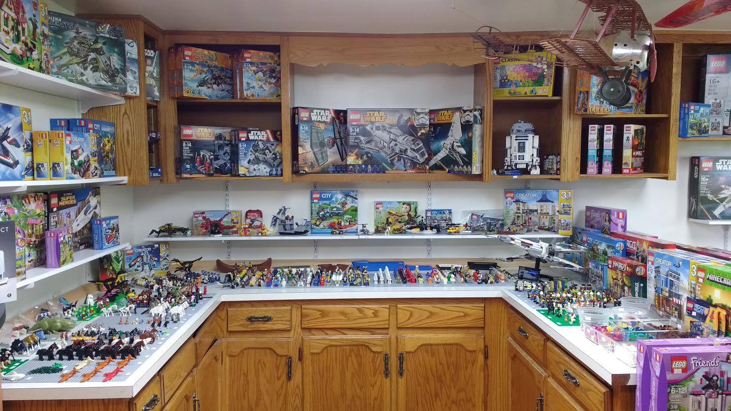 There's a Lego Store in Oregon, And It's Every Kid's Dream