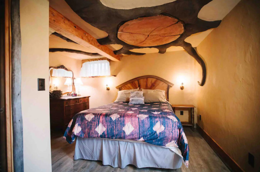 There's A Hobbit Hole Hiding Under This Oregon Home And You Can Stay