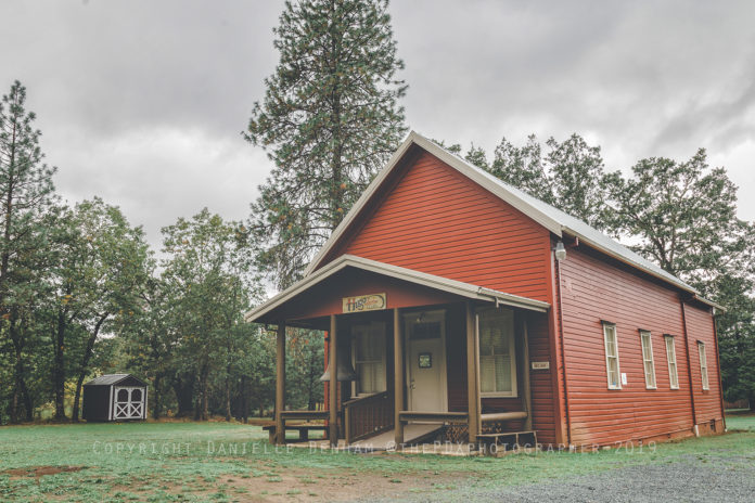 A Photographer's Journey: Capturing Old Schoolhouses of Oregon History