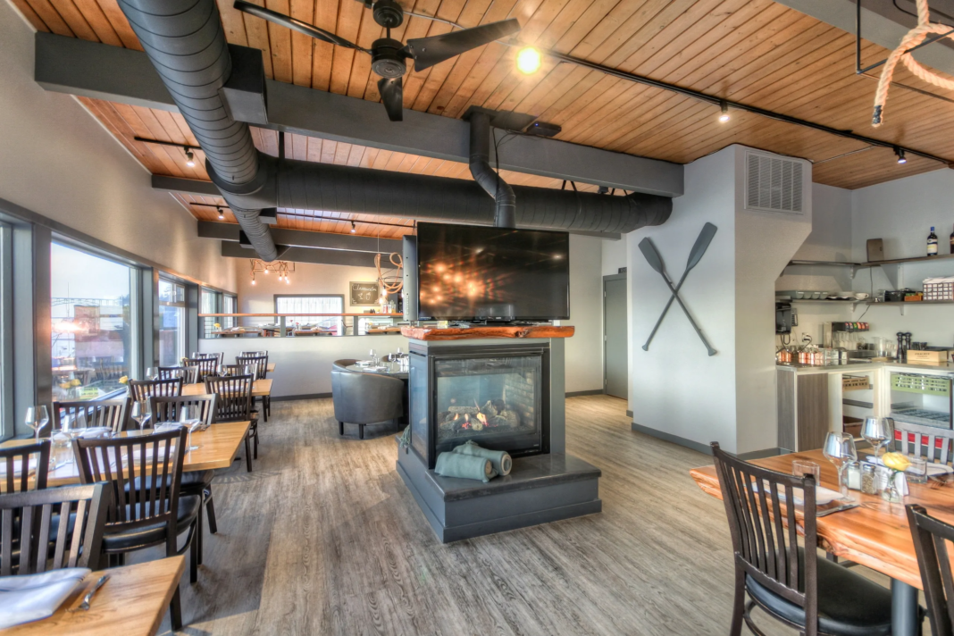 20 Iconic Oregon Coast Restaurants To Indulge In 2024