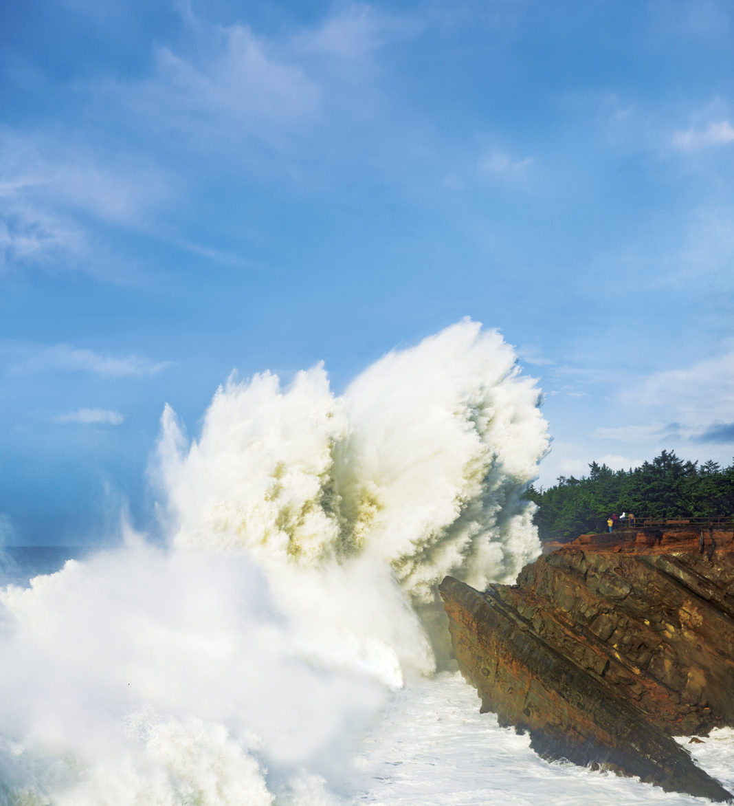 Winter Storms On Southern Oregon's Coast Are Oregon's Best Drama