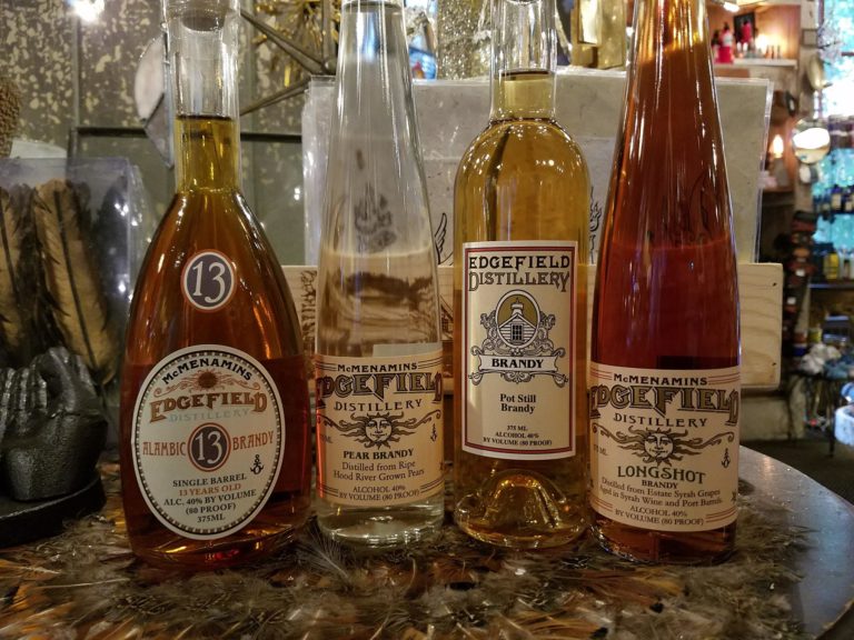 Unplug and Plan a Getaway to This Gorgeous Historic Hotel in Oregon