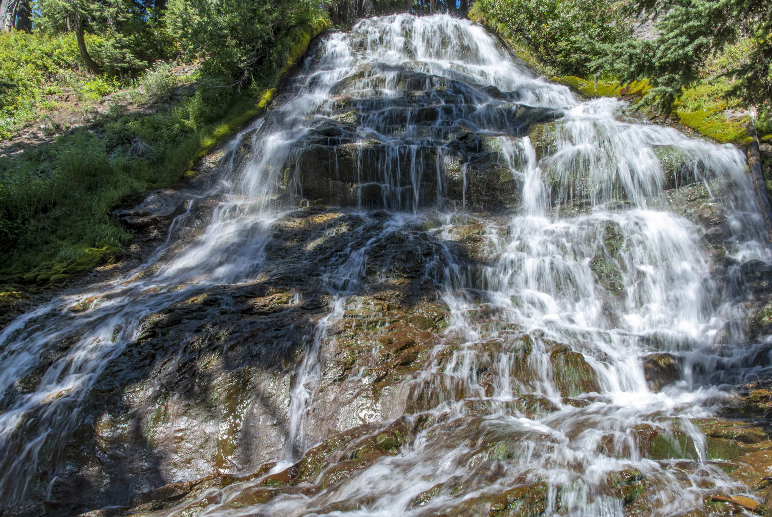 26 Majestic Oregon Waterfall Hikes You Must Hike Before You Die