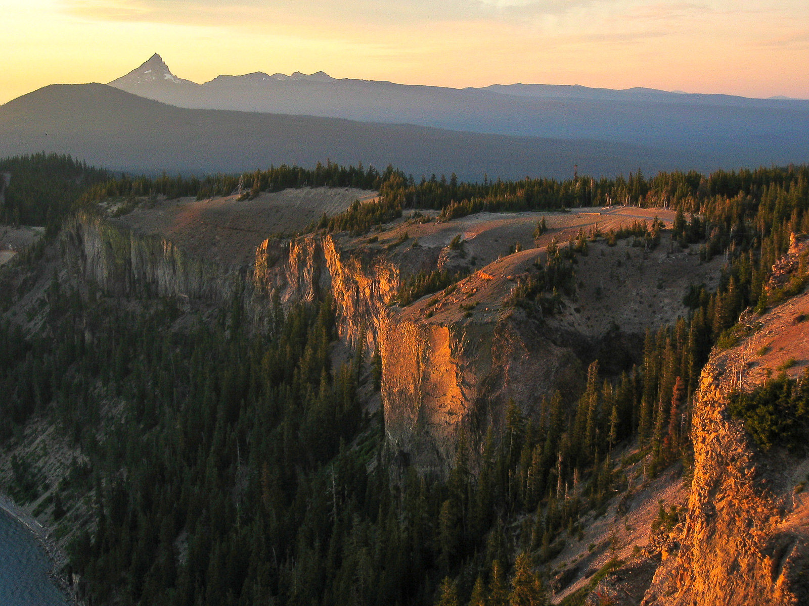Crater Lake Camping - Where To Stay When Visiting Crater Lake National Park
