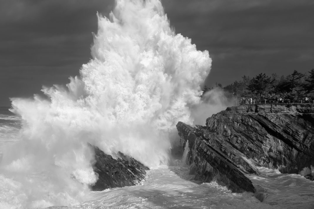 Don't Miss The Final Wave This Season! Massive King Tides Return To ...