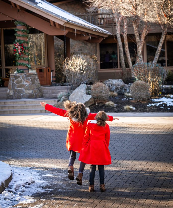 Take a Real Horse-Drawn Sleigh Ride Though Oregon's Winter Wonderland