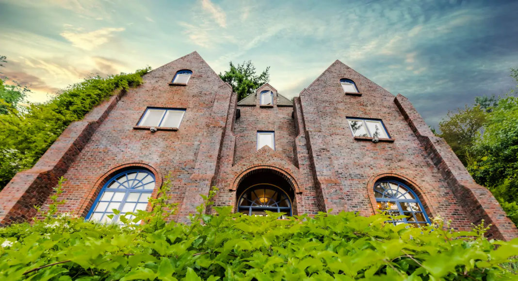 Stay Overnight at This Fairytale Castle in Oregon
