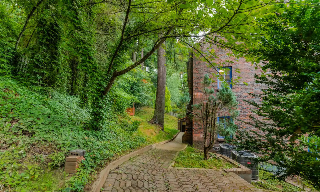 Stay Overnight at This Fairytale Castle in Oregon