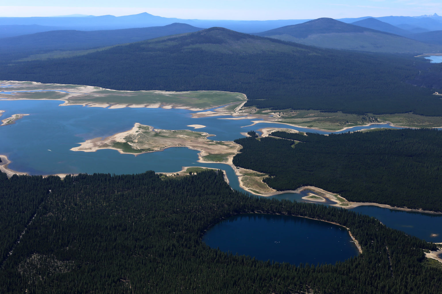 Check Out These Gorgeous Central Oregon Lakes By Wave Runner Or Pontoon