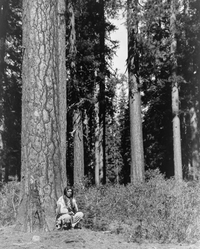 16 Stunning Historical Photographs of Oregon's First Nations