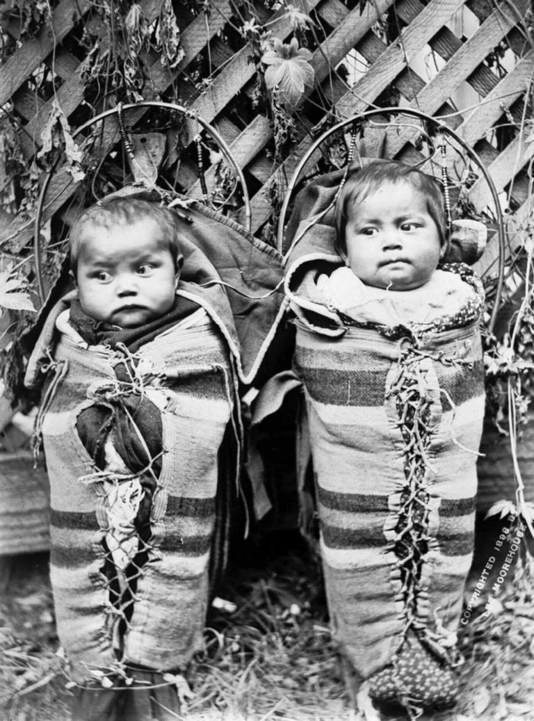 16 Stunning Historical Photographs of Oregon's First Nations