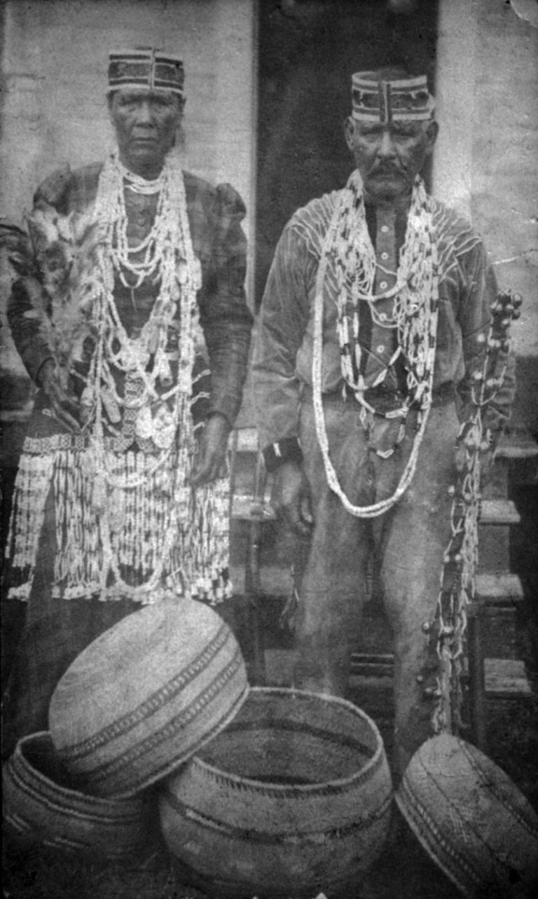 16 Stunning Historical Photographs of Oregon's First Nations