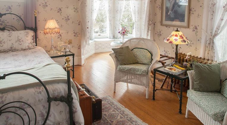 12 Unique Places to Stay for Fun Themed Oregon Lodging