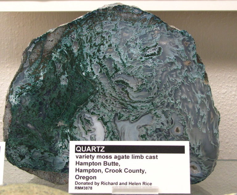 Oregon is a Rockhounding Paradise: All the Best Public Sites Are Right Here