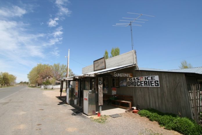 Oregon Sunstones: Where To Dig These Gorgeous Gems For Free