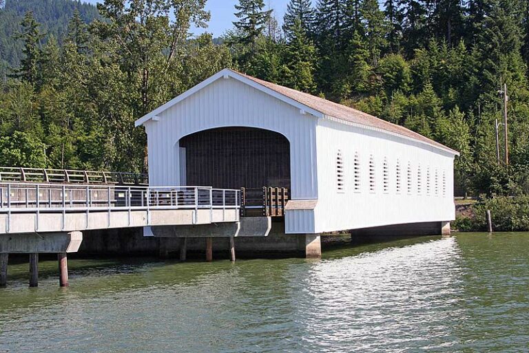 Six Of The Prettiest Covered Bridges To Visit In Oregon This Fall