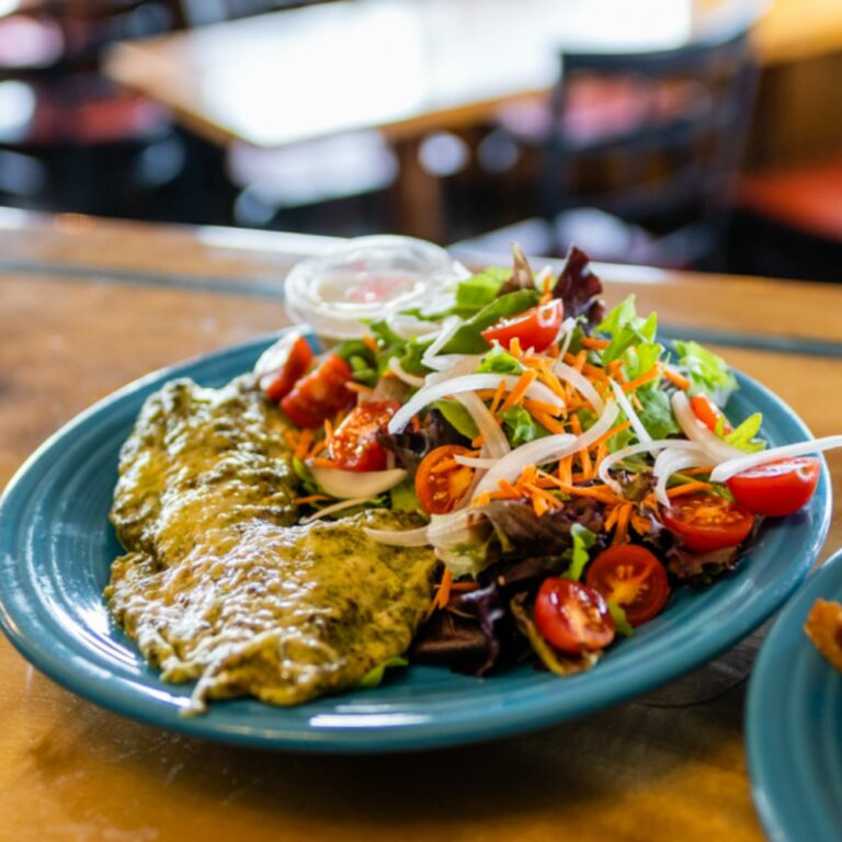 The 41 Best Oregon Mom & Pop Restaurants to Eat At in 2024