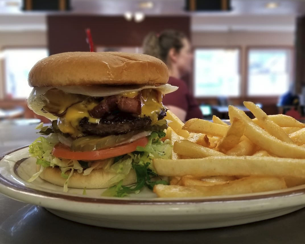 This Classic Oregon Diner Off Hwy 101 Will Make You Feel Right At Home