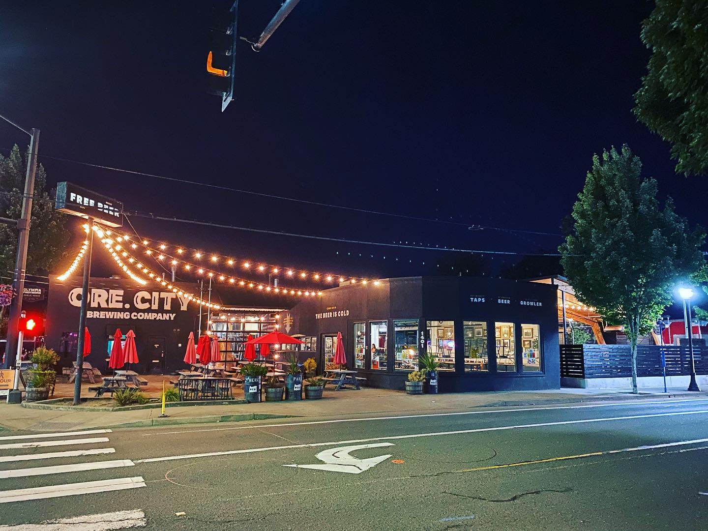 Oregon City's Walkable Stretch of Restaurants and Shops is the Perfect ...