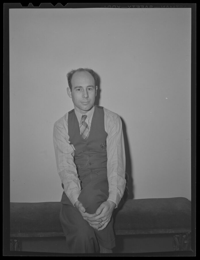 49 Extraordinary Photos of What Oregon Life Was Like During World War II