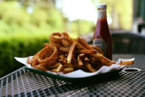 This Willamette Valley Landmark Serves Some of the Best Burgers and Fries