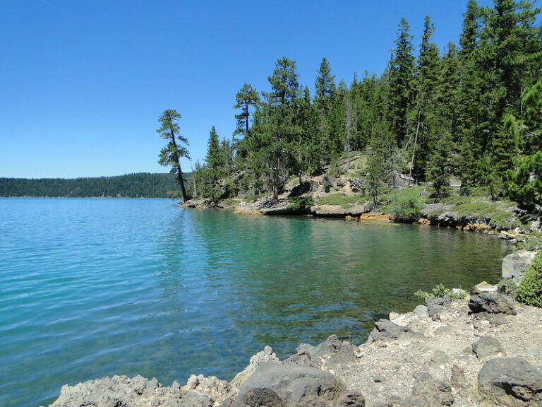 18 Of The Best Lakes In Oregon For Adventures And Camping