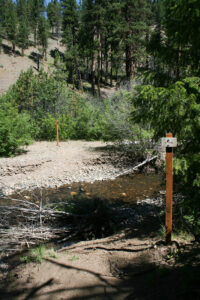 This Gorgeous Day Hike In Eastern Oregon Leads To A Dramatic Natural Wonder