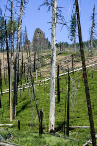 This Gorgeous Day Hike In Eastern Oregon Leads To A Dramatic Natural Wonder