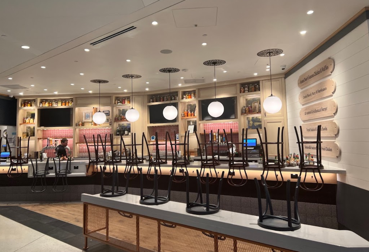 This Iconic Oregon Restaurant Has Waffles That'll Keep You Coming Back