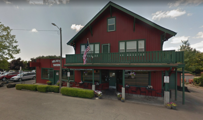 This Willamette Valley Landmark Serves Some of the Best Burgers and Fries