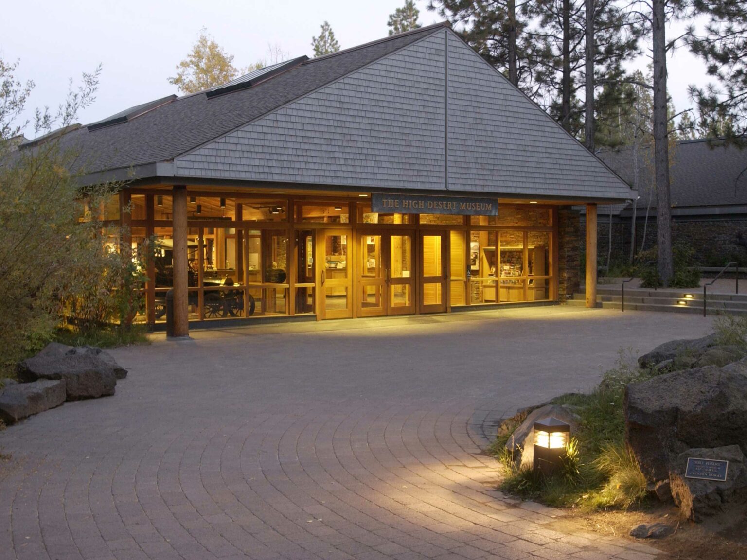 Oregon's Top 12 Zoos and Aquariums: Uncover the Wonders of Wildlife
