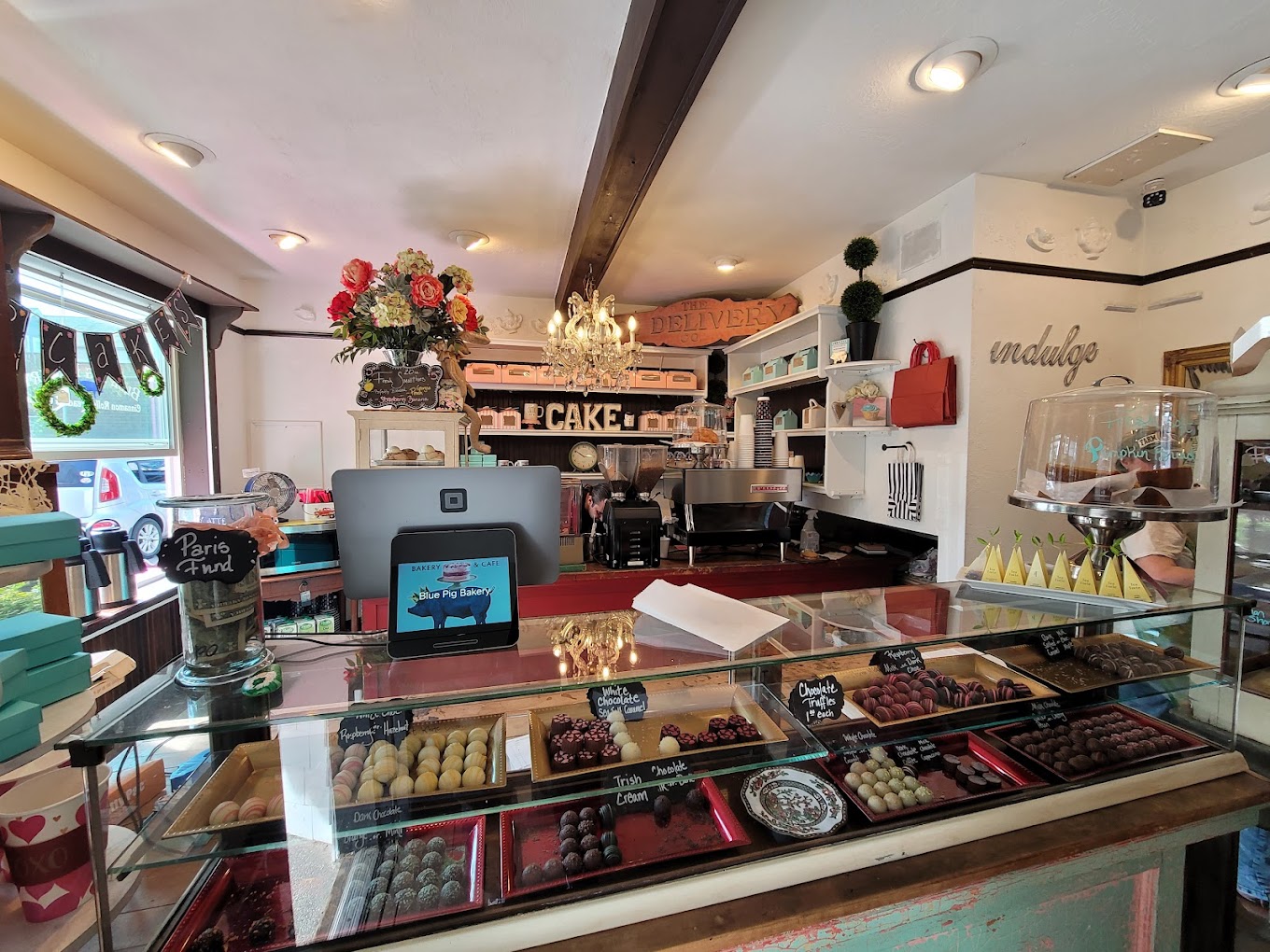 This Beach Town Bakery In Oregon is a Treasure Trove of Antiques and ...
