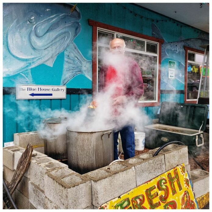 This Oregon Seafood Haven Serves Fresh Food Straight From The Boat