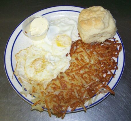 The Rustic Oregon Diner That Serves Up Homestyle Cooking at Its Best