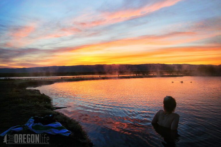 This Oregon Hot Springs Feels Like The Edge Of The World, And The ...