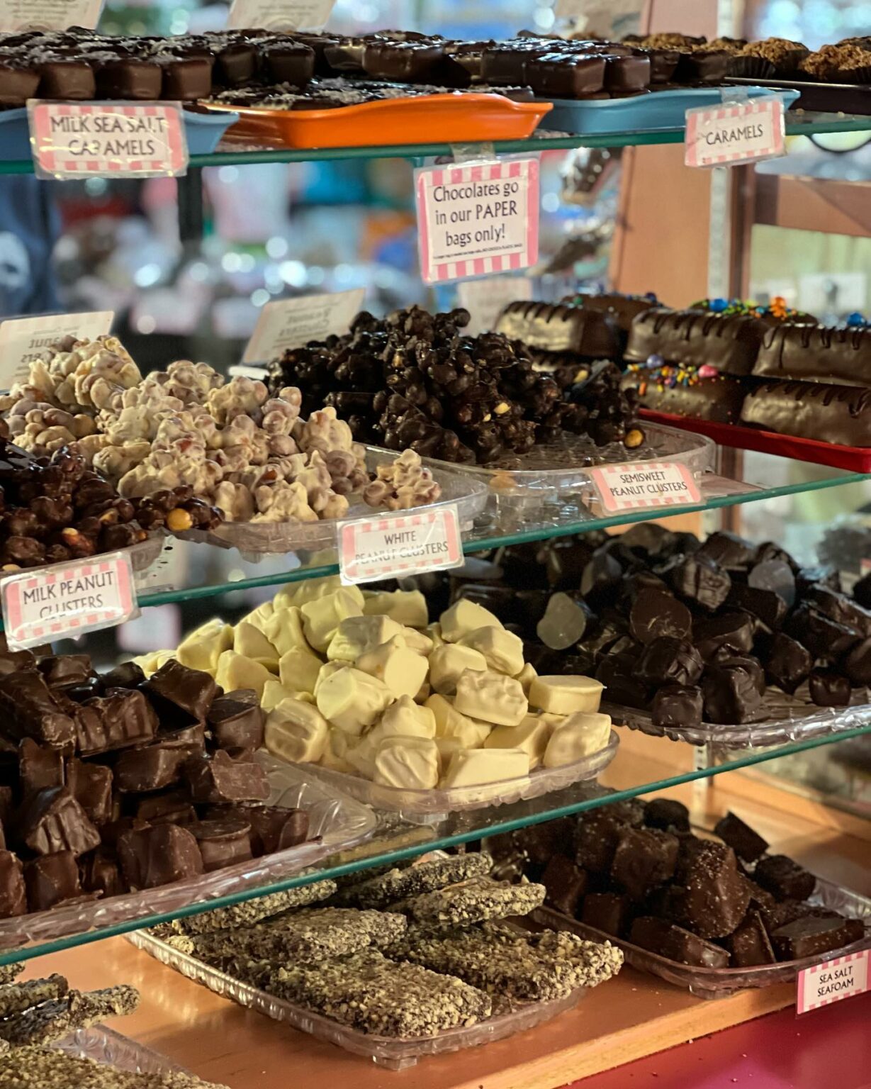 The Oregon Coast Sweet Shop That's Been A Local Favorite For 60 Years