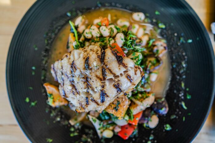 Dine With An Exquisite View of The Harbor At This Popular Oregon Coast ...