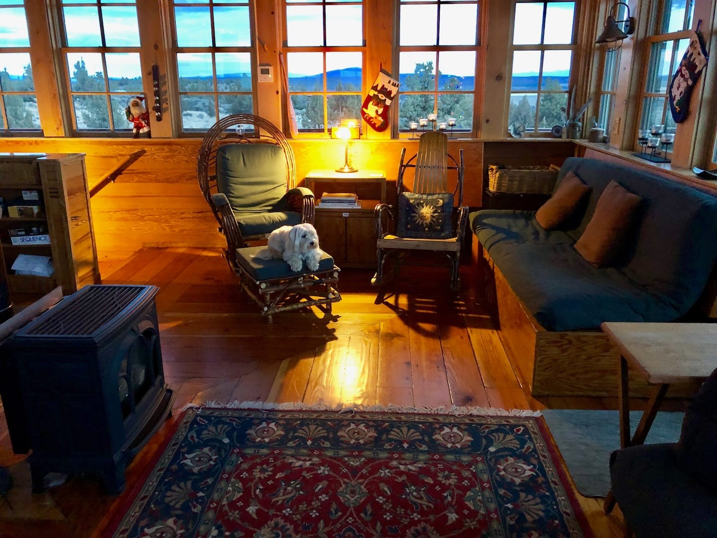 The Cozy Lookout Tower: An Oregonian Jewel Packed with Charm and Serenity