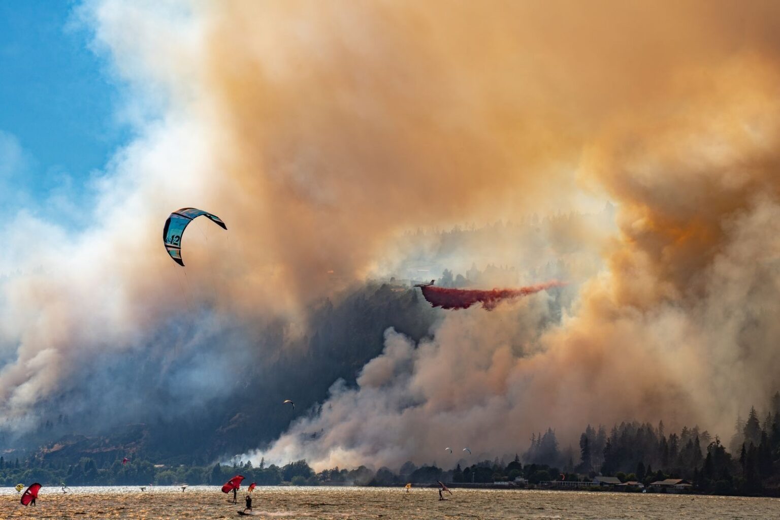 Raging Tunnel Five Fire in Columbia River Gorge Claims Numerous Buildings