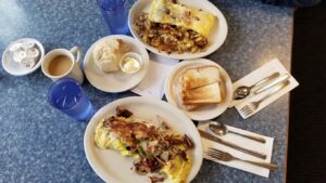 The Oregon Coast Pancake House That Locals Can't Get Enough Of