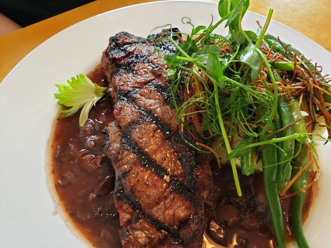 For Nearly 25 Years, this Lincoln City Seafood Restaurant Continues to